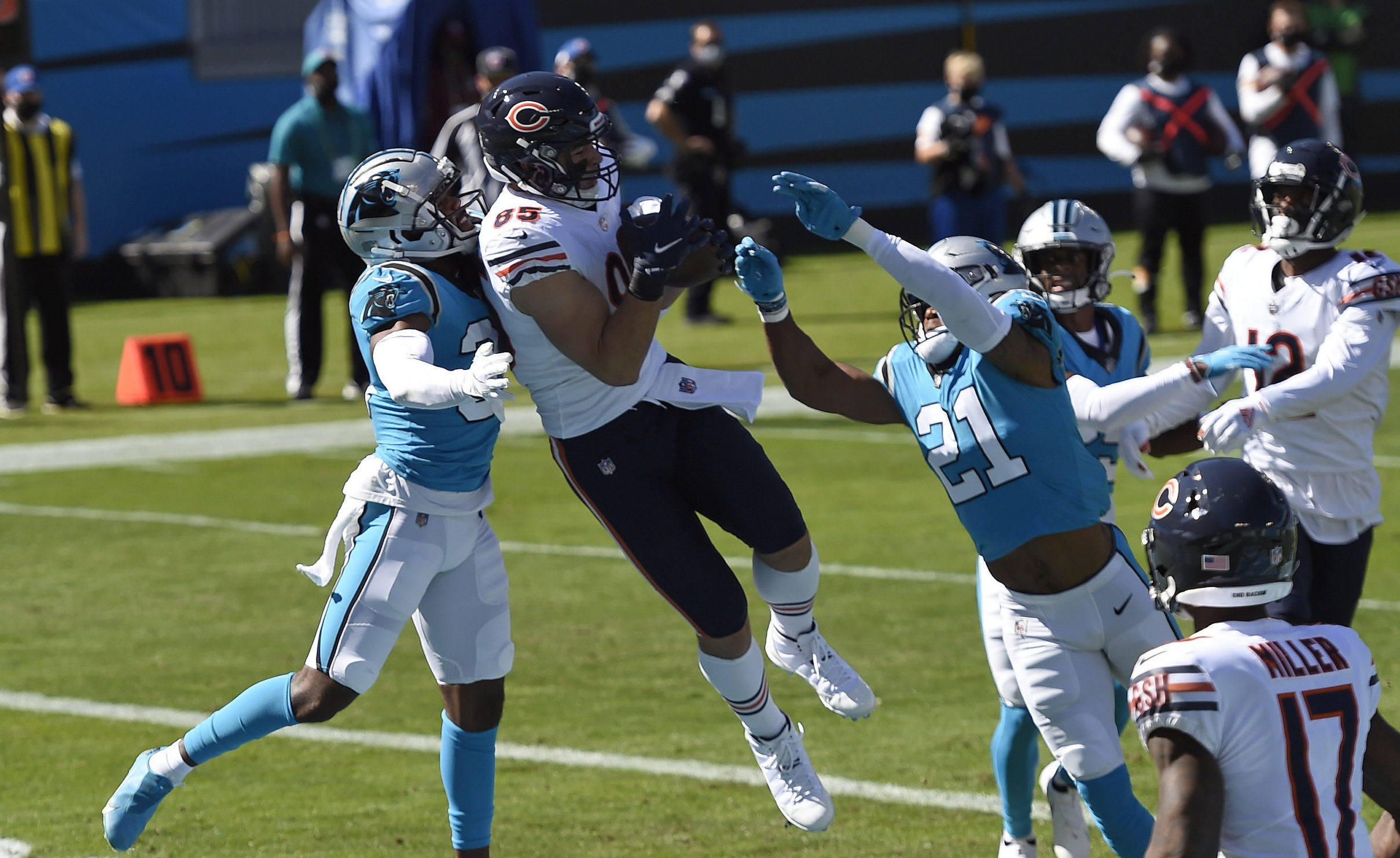 Cole Kmet Getting More Playing Time, Now He Needs More Targets (Video ...