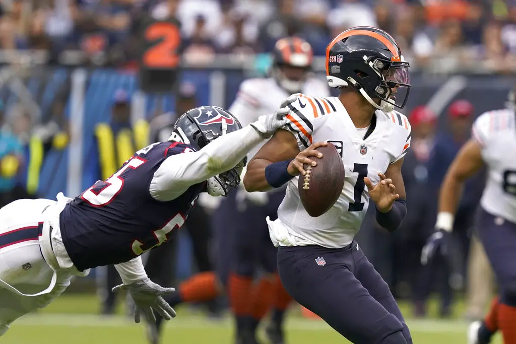 Bears Run-Heavy Game Plan Designed to Protect Justin Fields - Bears Insider