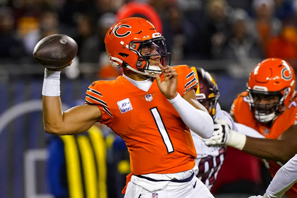 Watch: Justin Fields Hits Dante Pettis for Touchdown - Bears Insider